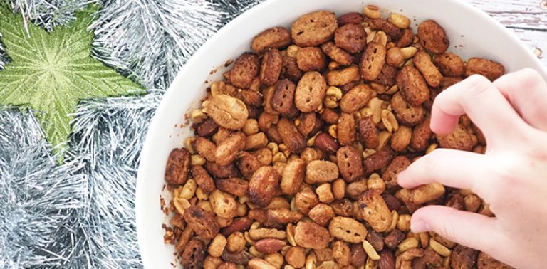 Recipe: Pacey’s Nutri Grain Nibbles (Nuts & Bolts) - Parry Coates ...